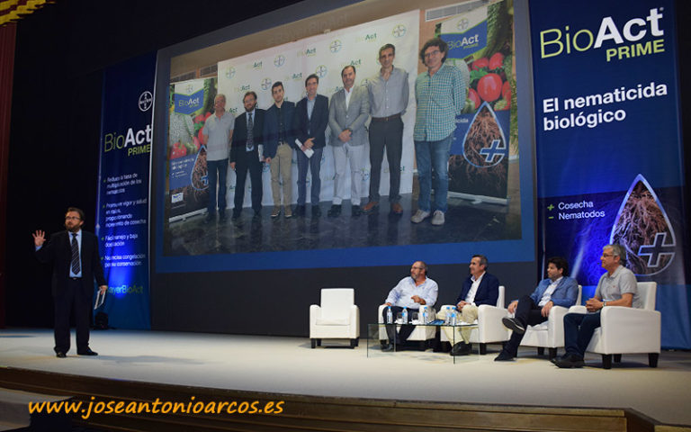 El control biológico bajo suelo. Bayer lanza el nematicida BioAct Prime ...