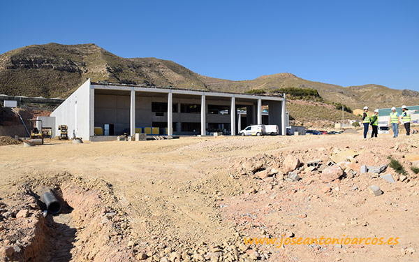 El templo de Kimitec se levanta / The temple of Kimitec rises ...